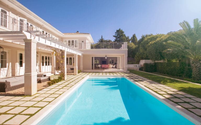 Lap Pool Dimensions: What’s the Best Size in 2026?