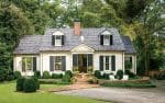 Cape Cod Style House: Blend of Classic and Contemporary